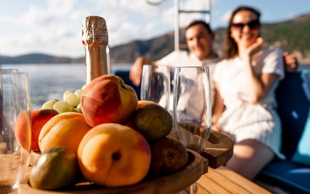 Découvrez les meilleurs dîners-croisières ! - V4CANCES.COM